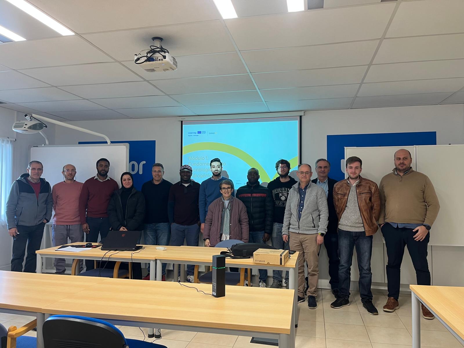 La UNIA lleva la formación en hidrógeno verde a profesionales de ...